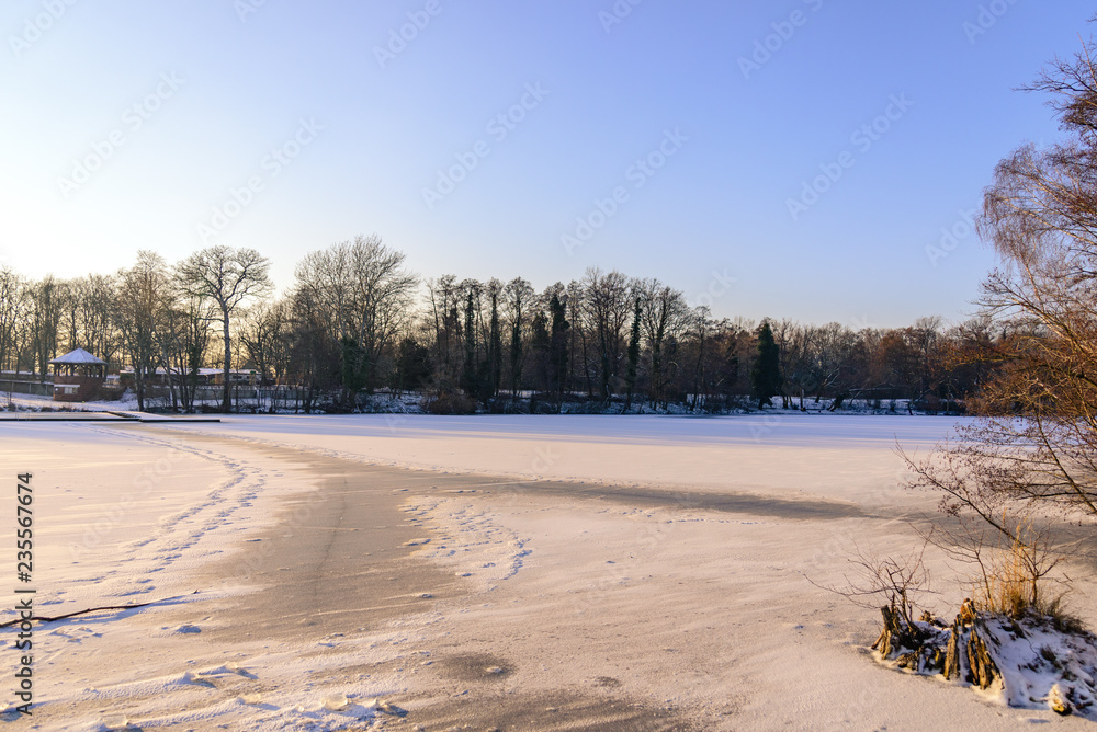 Frozen lake at Plötzensee near Goethepark and Volkspark Rehberge in ...