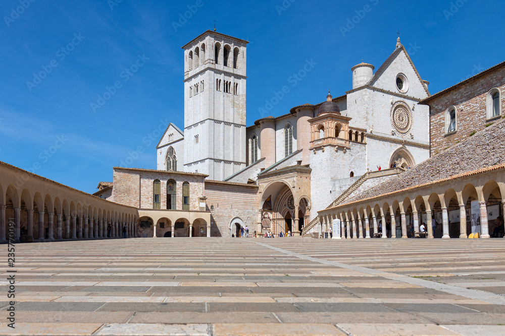 Famous Papal Basilica of St. Francis of Assisi (Basilica Papale di San ...