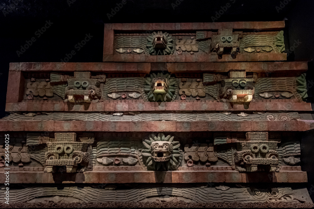 Serpiente emplumada Quetzalcoatl, cultura ancestral azteca méxico Stock ...