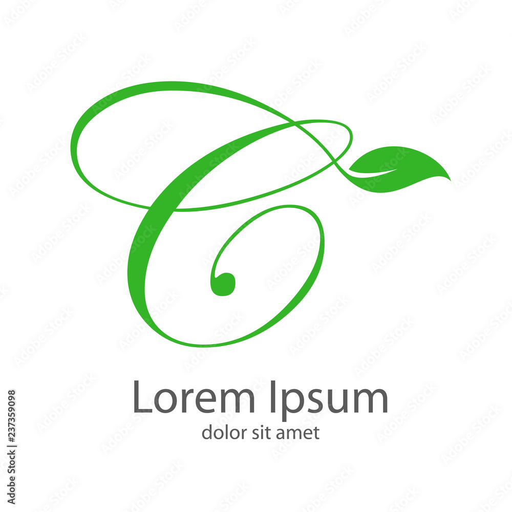 Logotipo letra C mayúscula con hojas en color verde vector de Stock ...