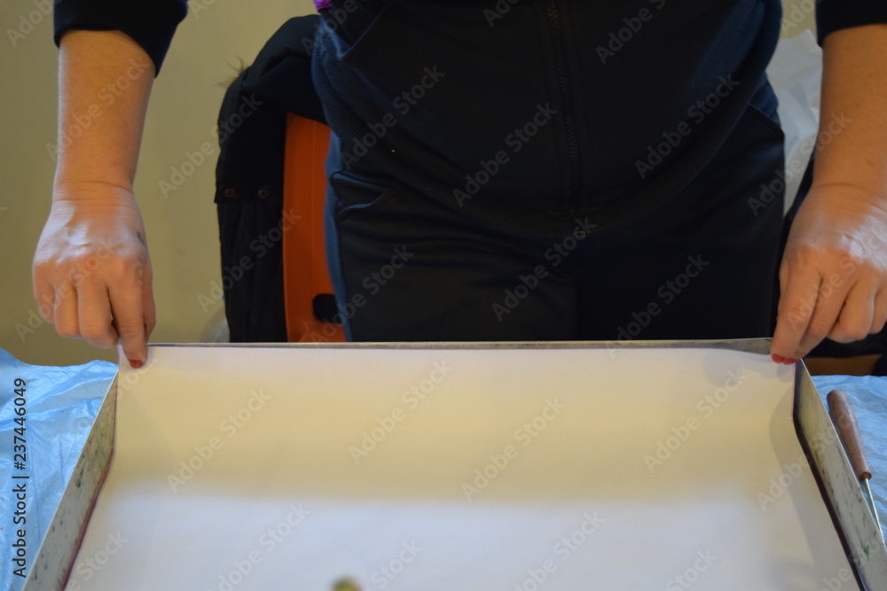 Artist Ebru, the art of painting on water transfers drawing to paper ...