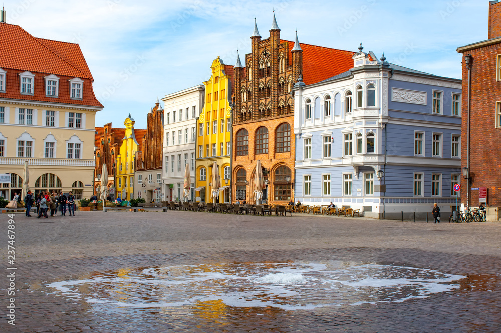 Stralsund Alter Markt Stock-Foto | Adobe Stock