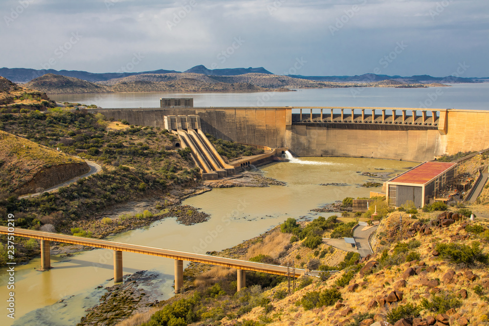 Gariep dam on the Orange River in South Africa, the largest dam in ...