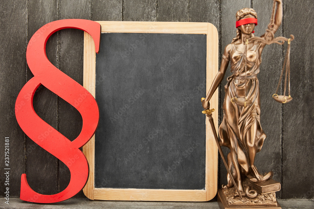 Justitia und Paragraph als Recht und Gesetz Konzept Stock Photo | Adobe ...