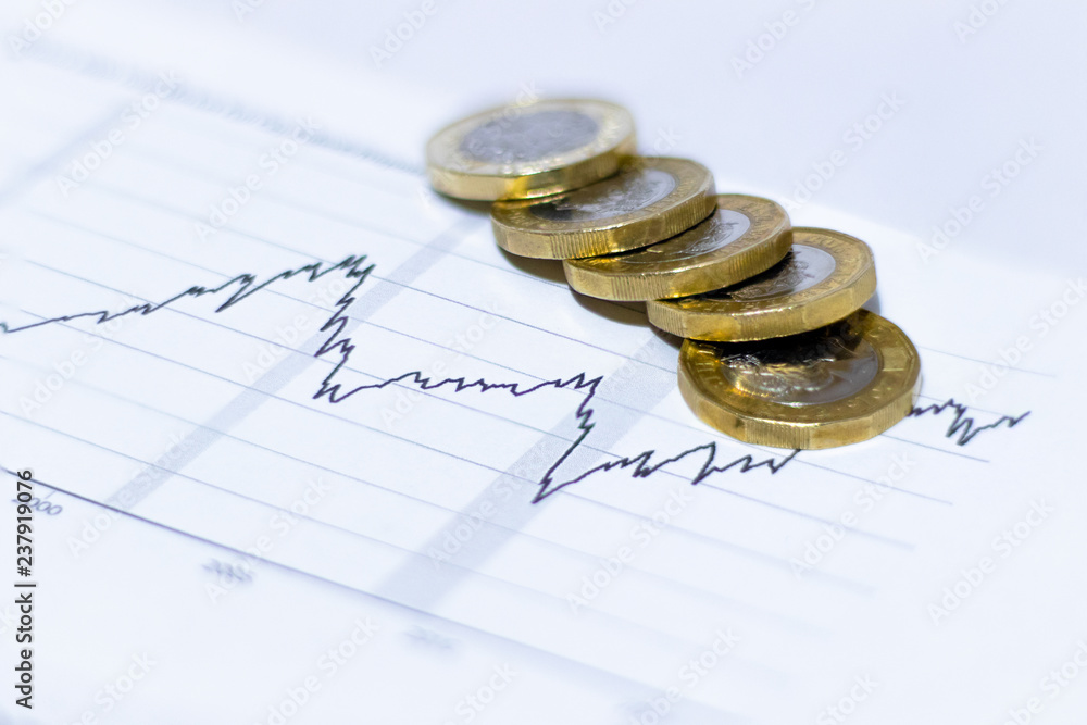 Fotografia do Stock: GBP British Currency Pound Coins spread out and ...