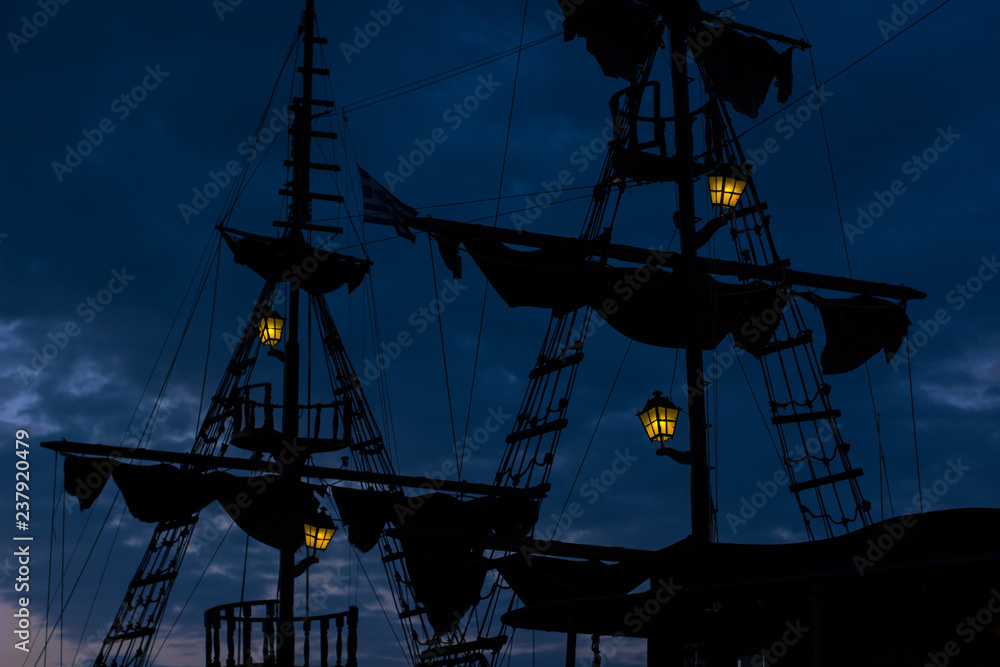 medieval old wooden ship dark mast and sails silhouette at night ...