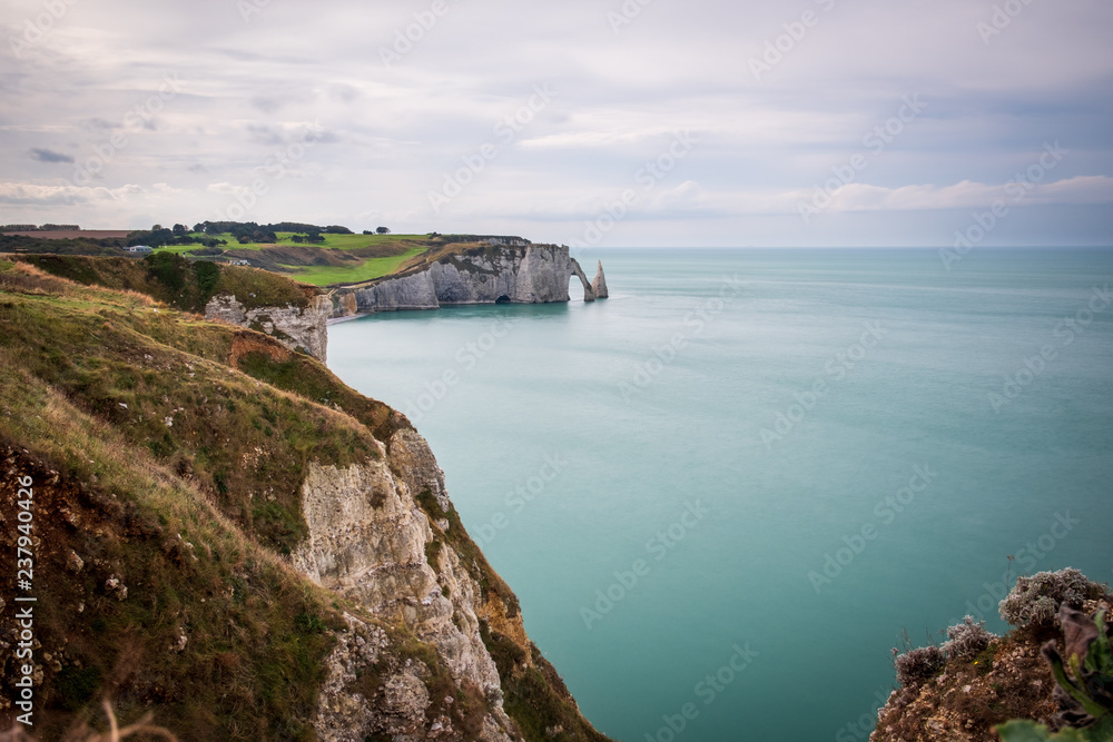 Etretat Normandie falaise mer océan pont arche France Stock Photo ...
