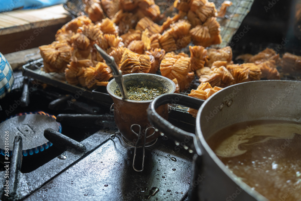 The Argentinean "pastelitos criollos", or simply "pastelitos" (named in ...