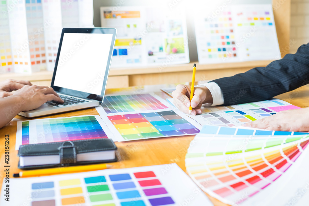 Professional Creative architect graphic desiner occupation choosing the ...