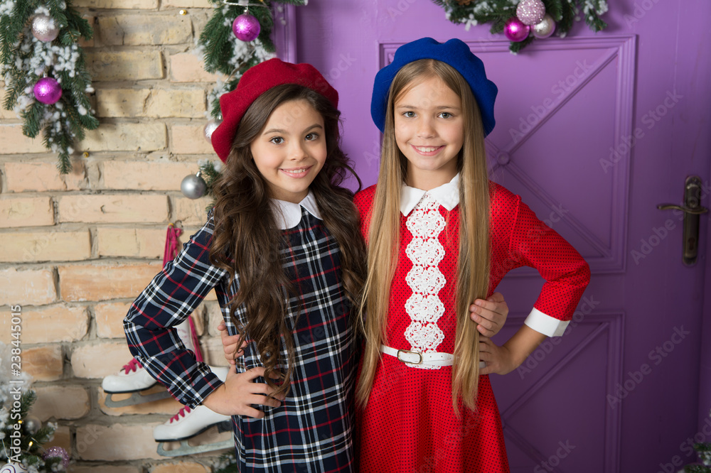 Dressing like a French girl. Small girls with long hair style for New ...