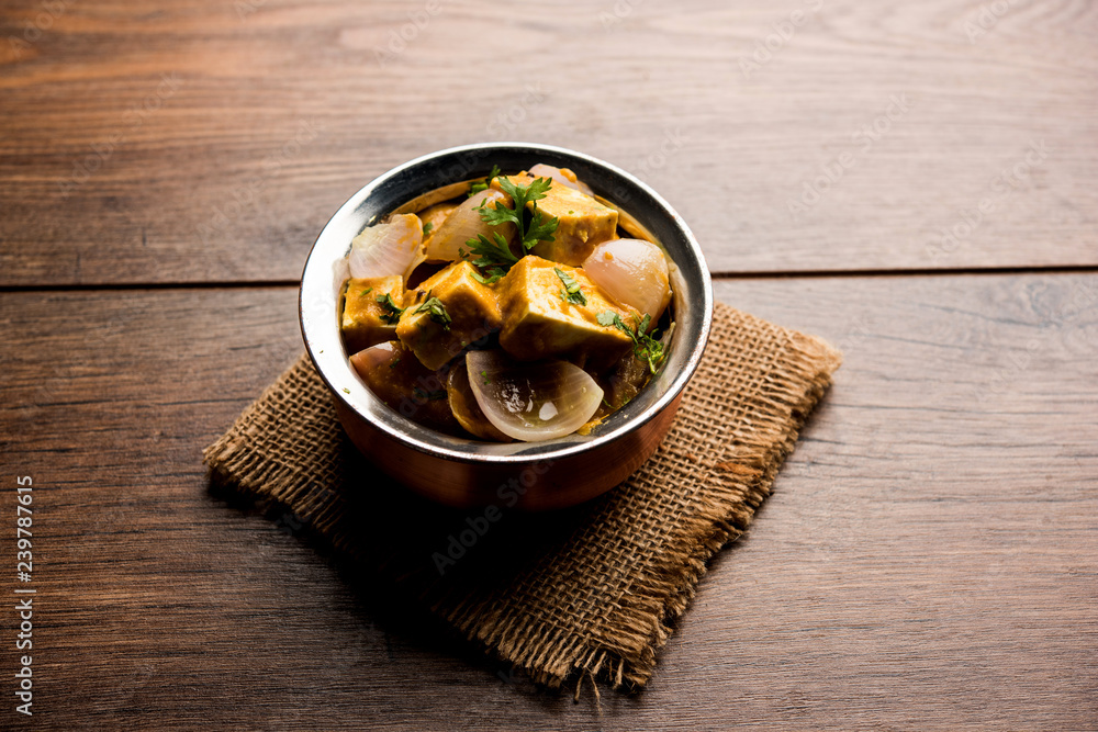 Paneer Do Pyaza is a popular punjabi vegetarian recipe using cubes of ...