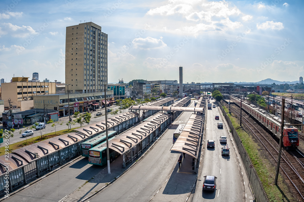 Foto de Vista do centro da cidade de Osasco - SP. Terminal de ônibus e ...