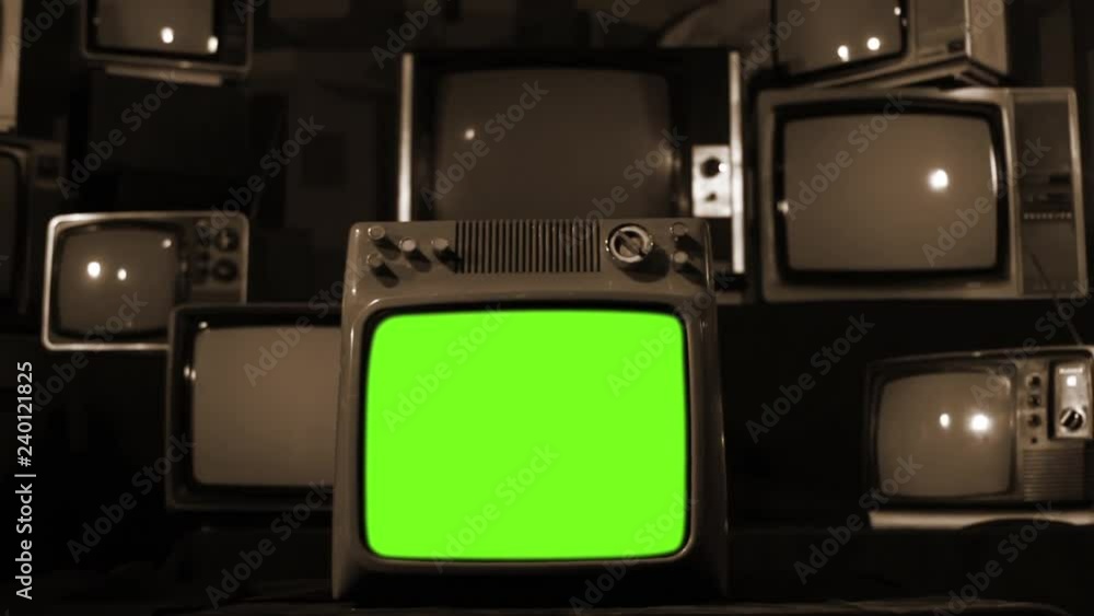 Vintage TV Turning Off Green Screen with Static. Sepia Tone. Zoom Out ...