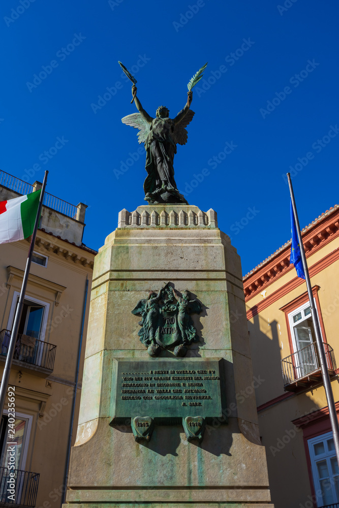 Foto de Teano, Monumento ai Caduti della Grande Guerra do Stock | Adobe ...