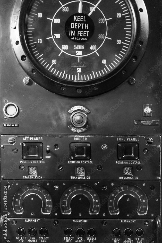 Submarine Depth Gauge