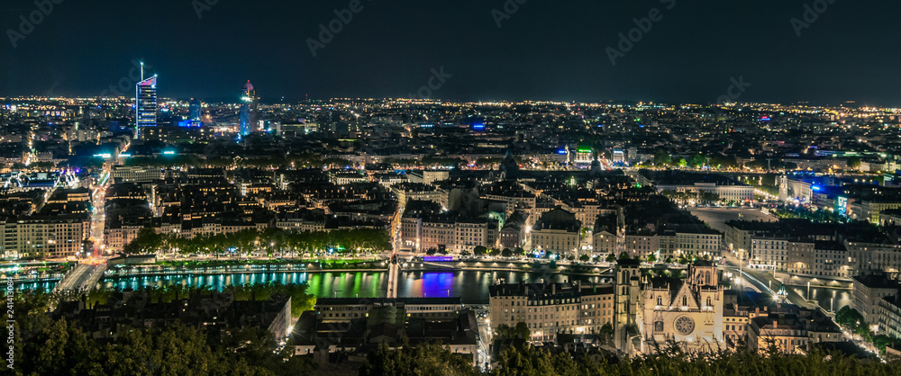 Les couleurs de Lyon Stock Photo | Adobe Stock