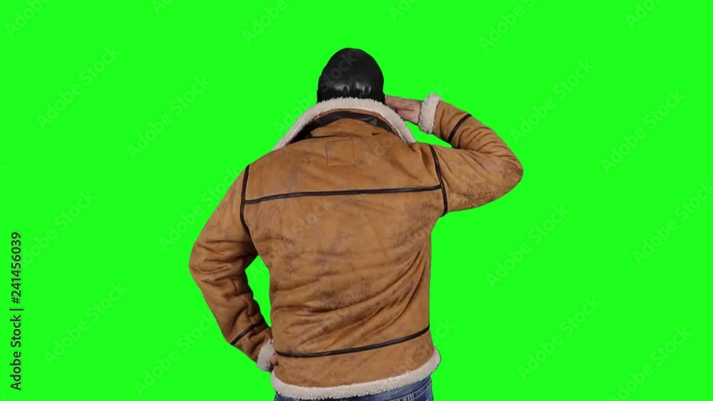 retro aviator - vintage Pilot on green screen, Chroma Key. vídeo do ...