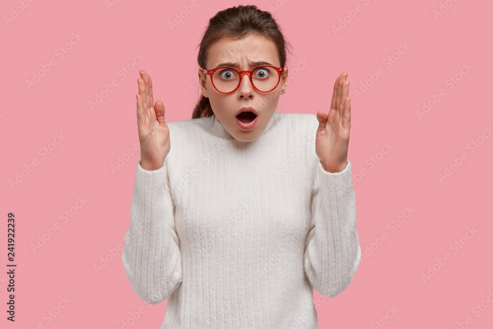 Wow, what shocking size for low price. Stunned emotional Caucasian ...