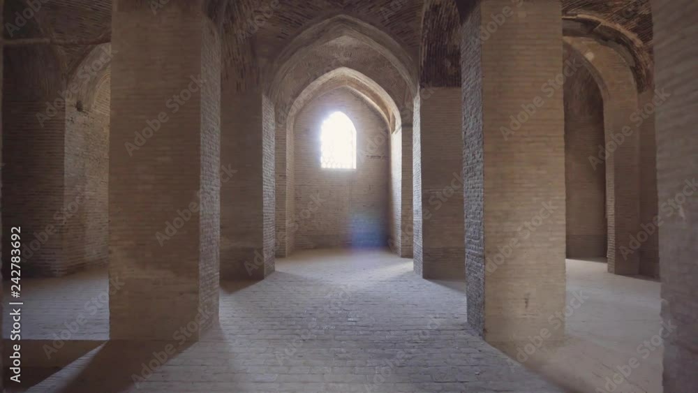 Vaulted arch passageway among columns at Jameh Mosque of Isfahan Stock ...