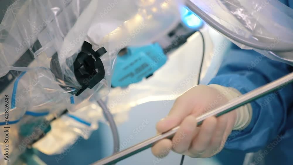 Vidéo Stock Surgical room in hospital with robotic technology equipment ...