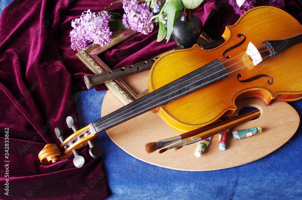 Palette With Violin