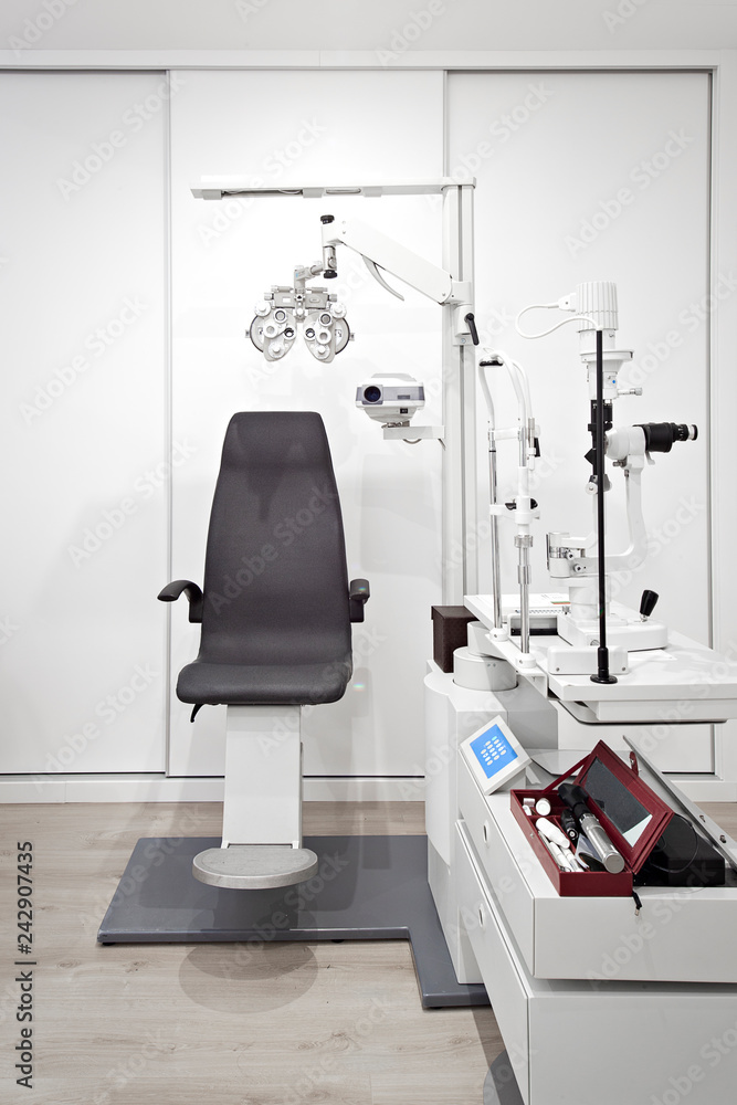 Ophthalmology machine. Eye-sighting machine and tools on ...