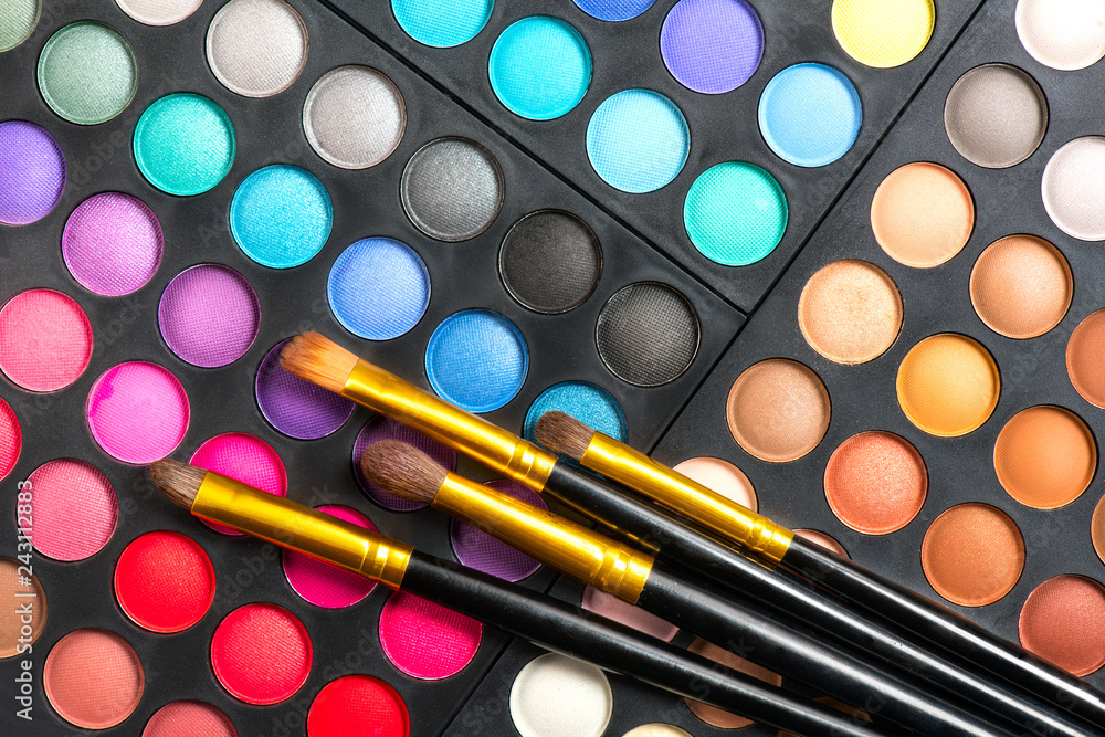 Makeup set. Professional multicolor make up eyeshadows palette and ...