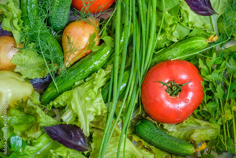 Foto de Wash vegetables before eating, very good for health. A group of ...