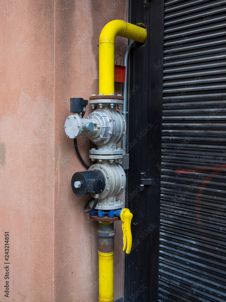 pipes and safety valves supply natural gas to a building Stock Photo ...