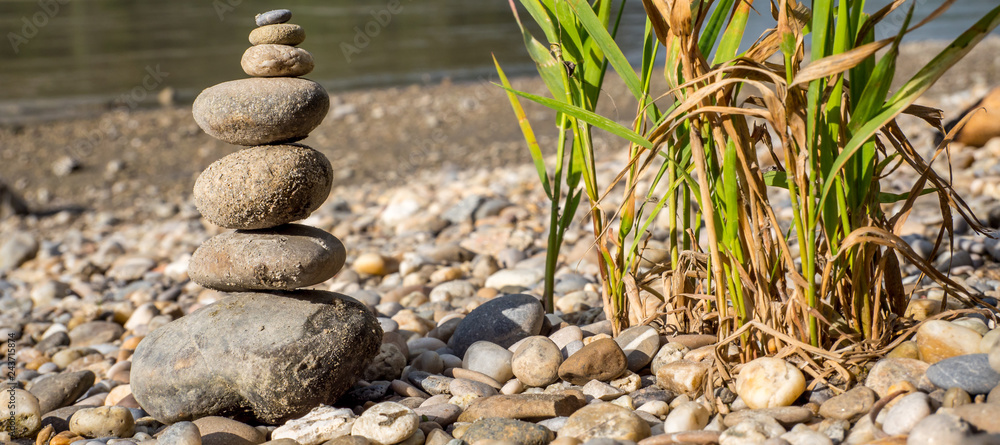 Balance der Steine Stock-Foto | Adobe Stock