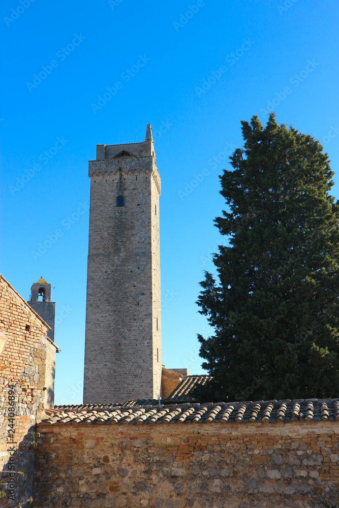Torre grossa (big tower) and the roofs of San Gimignano old town ...
