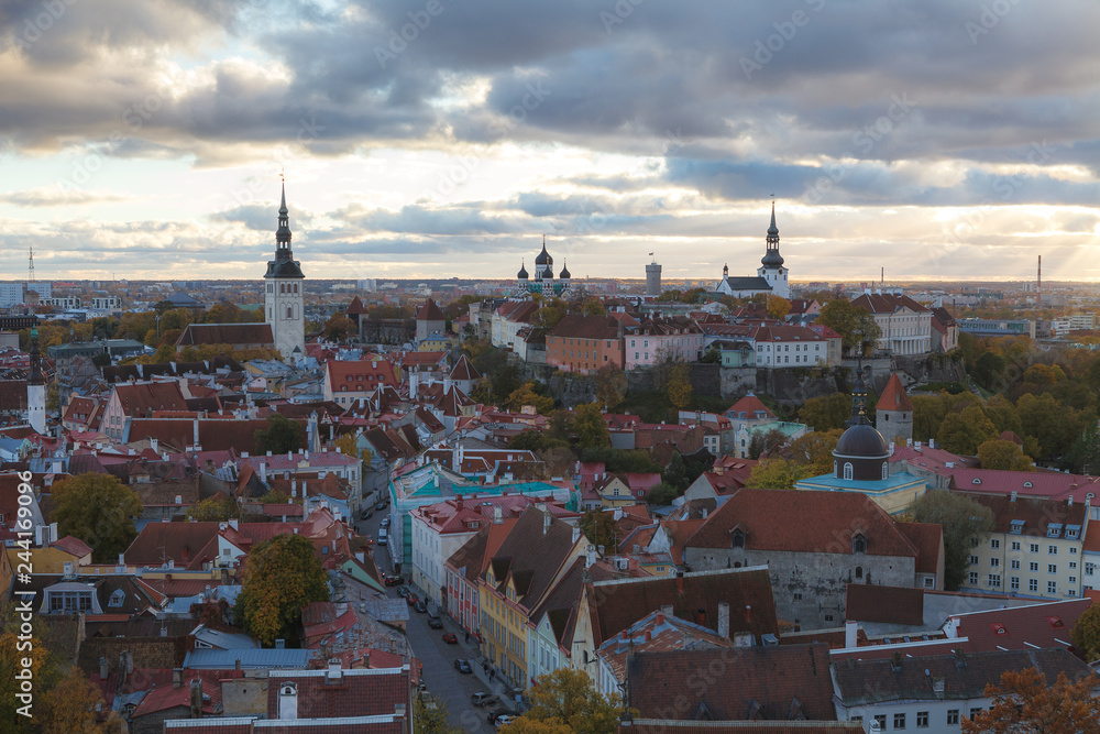 Toompea hill with tower Pikk Hermann, Cathedral Church of Saint Mary ...