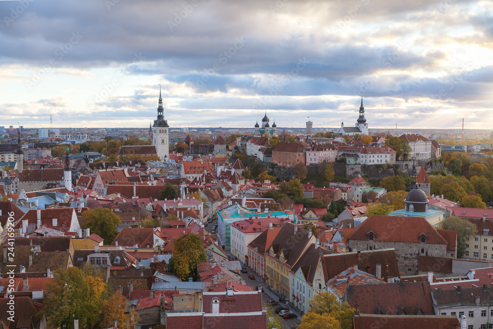 Toompea hill with tower Pikk Hermann, Cathedral Church of Saint Mary ...
