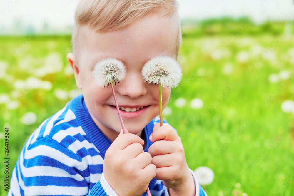 Happy face kid smile. Close up portrait joy child outdoors. Little boy ...