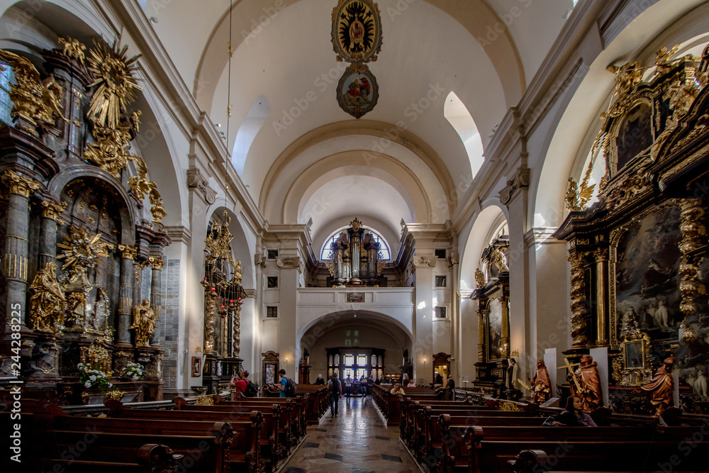 Das Prager Jesulein in der Kirche Maria vom Siege, Prag, Tschechische ...