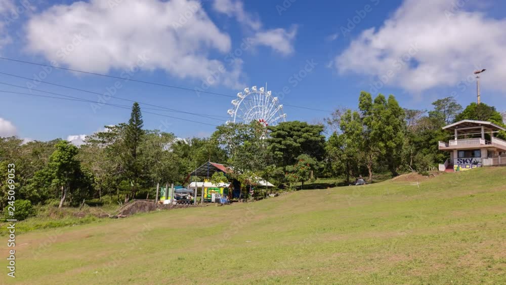 Video „This is a time-lapse of a Ferris wheel in Tagaytay, Philippines ...