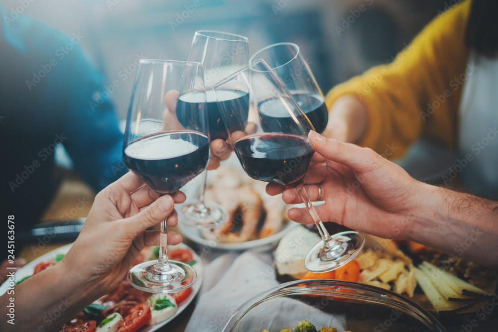 Happy Holidays Cheers Wine