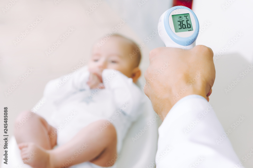 baby temperature measurement thermometer Stock Photo | Adobe Stock