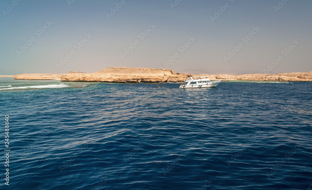 Sinai mountains and picturesque landscapes of the red sea in Egypt ...