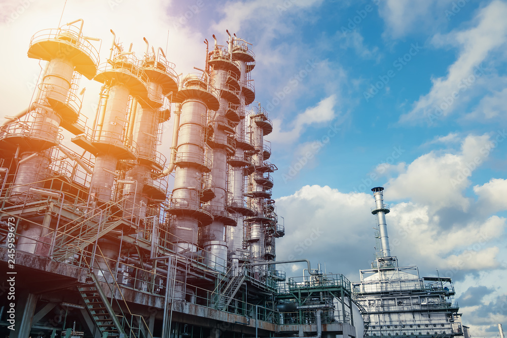 Manufacturing of petrochemical industrial plant with distillation ...