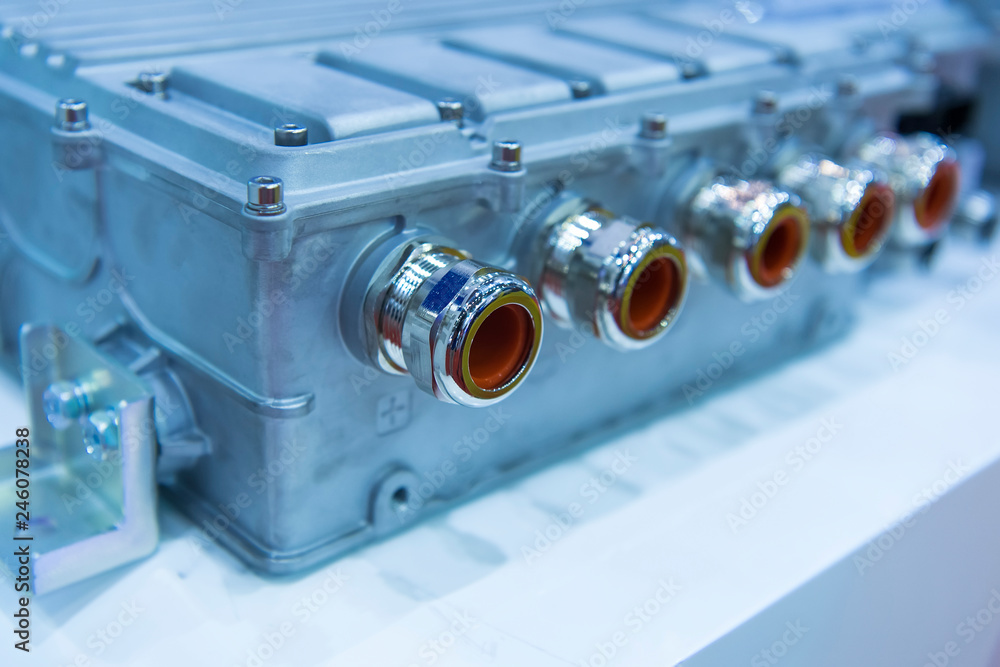 Powerful high-voltage electrical connector,The connector is installed ...