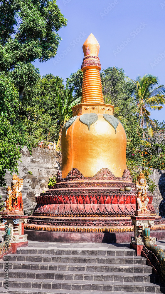 Foto de Brahma Vihara Arama, Buddhist Temple .Brahmavihara-Arama also ...