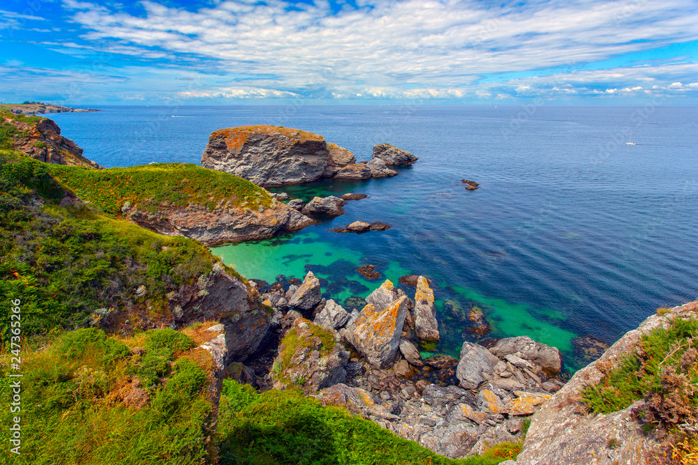 Foto de france; brittany,belle-île-en-mer island : creek do Stock ...
