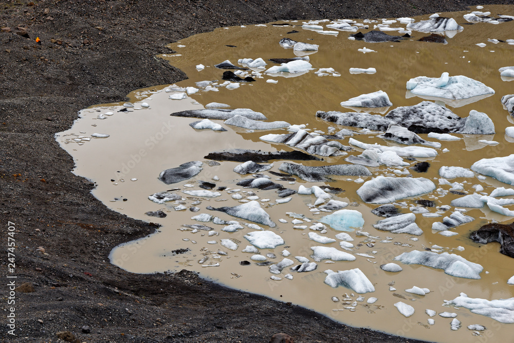 Eisschollen auf dem Gletschersee des Svinafell-Gletschers, Island Stock ...