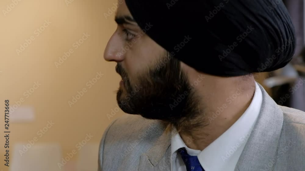 Angry and livid Sikh manager boss gives a mouth full to people off ...