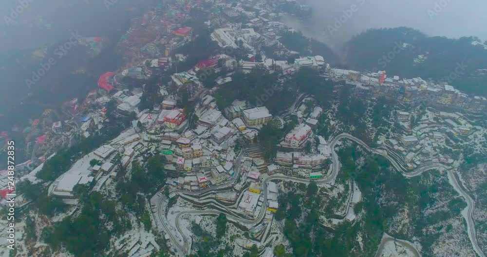 Vidéo Stock Breathtaking view of the queen of hills Mussoorie's first ...