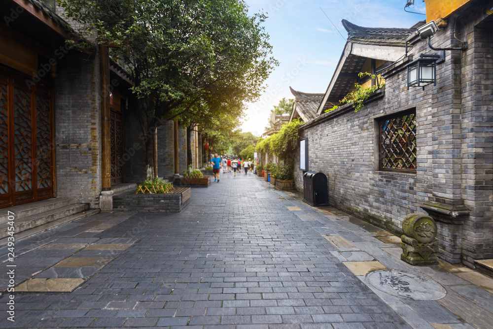 Old buildings in Kuan Alley and Zhai Alley, Chengdu, Sichuan Stock ...