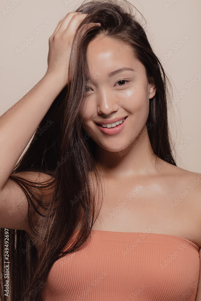 Pretty girl with natural makeup 스톡 사진 | Adobe Stock