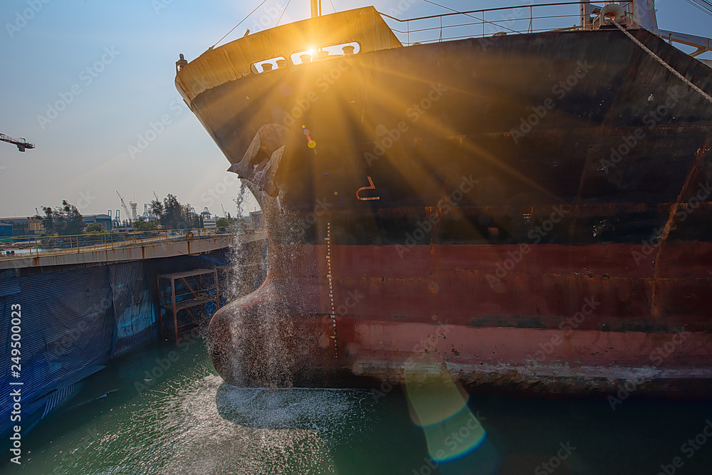 water pumping from sea water to lubricating or ventirating the ...