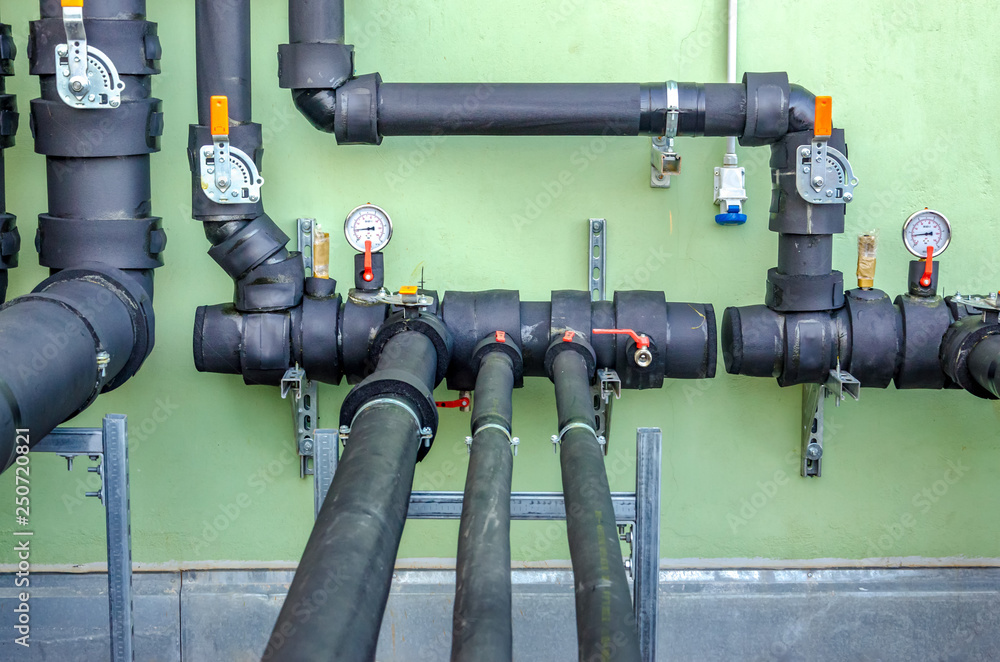 Foto de Manometers, valves and pipes with closed cell foam insulation ...